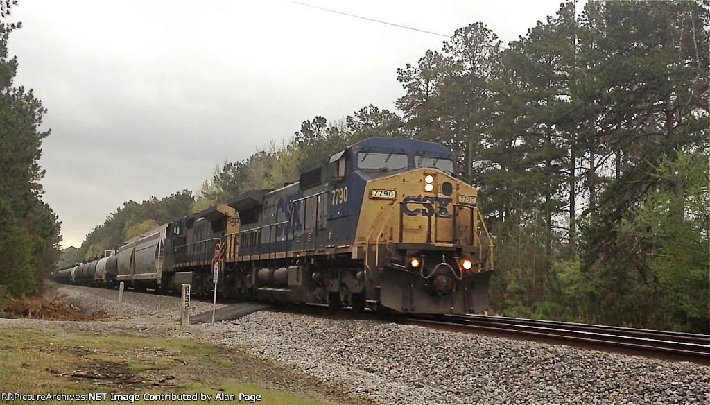 CSX C40-8W's 7790 and 7771
